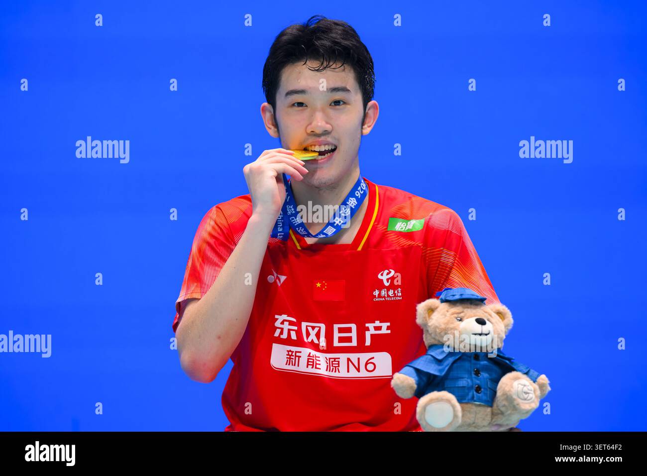 (260621) -- MACAO, June 21, 2026 (Xinhua) -- Hu Zhean of China poses ...