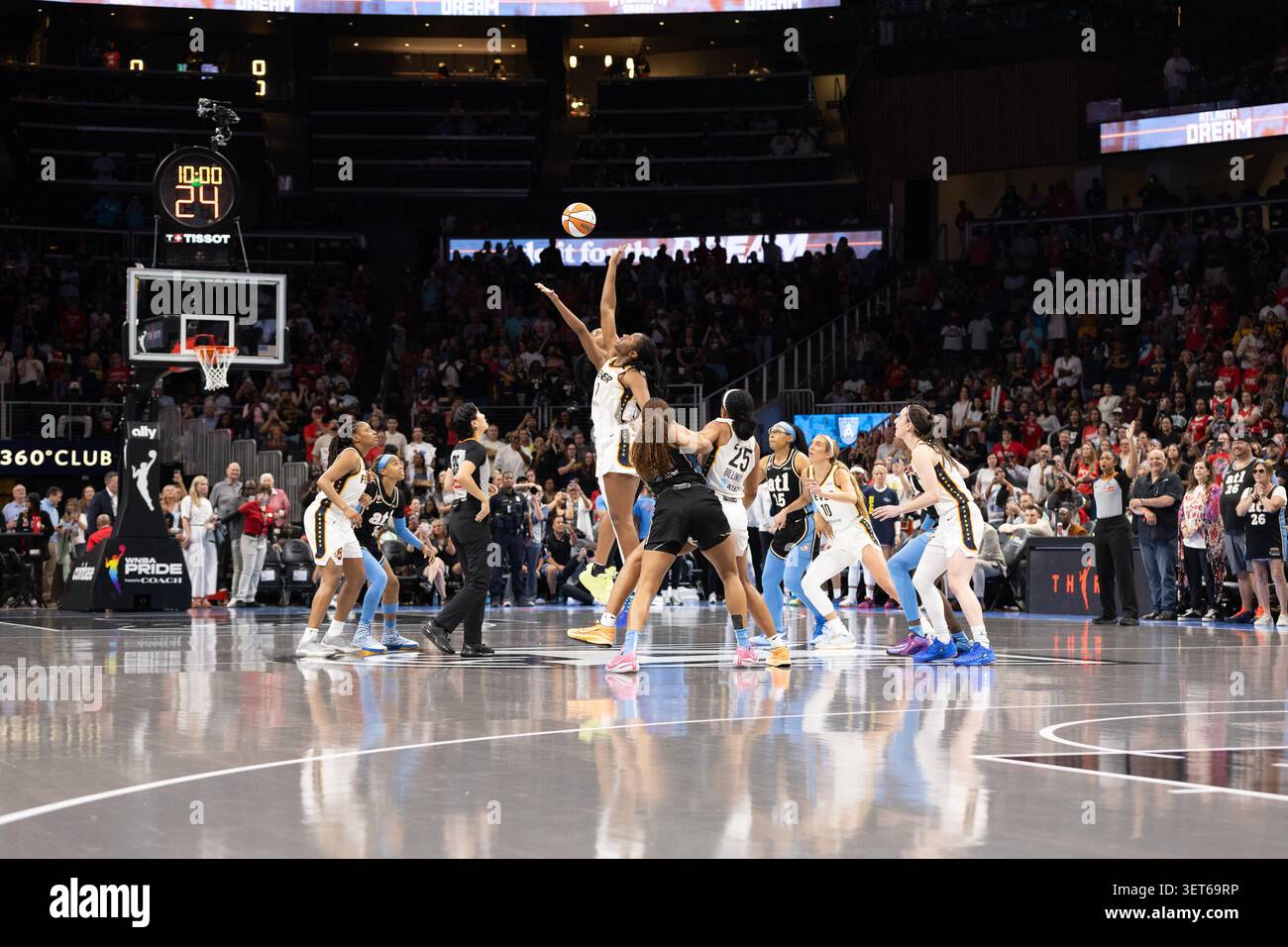 Indiana Fever take on the Atlanta Dream at State Farm Arena in Atlanta ...