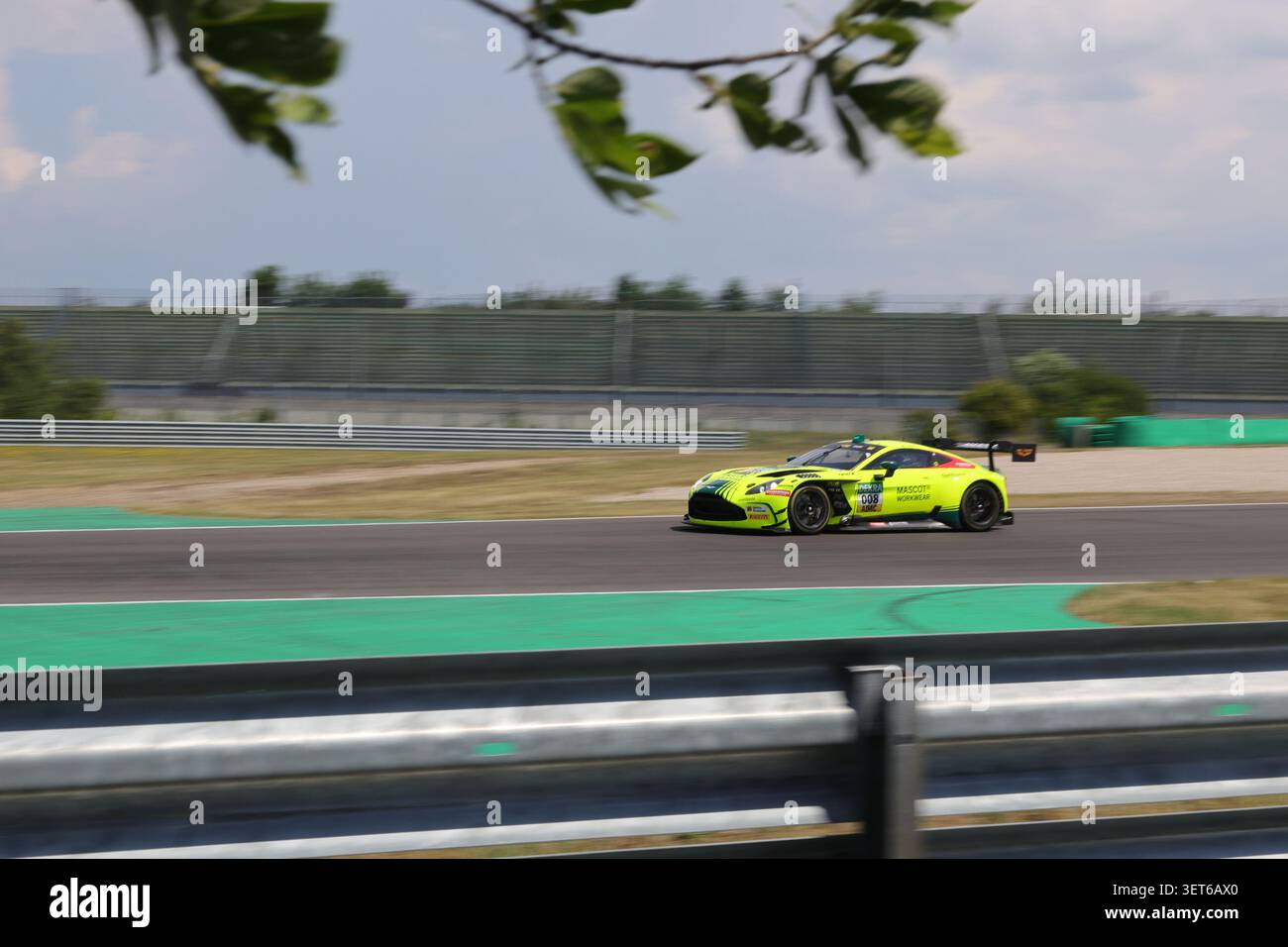 Nicolas Baert (B/Comtoyou Racing, #8), Aston Martin Vantage GT3, DTM ...