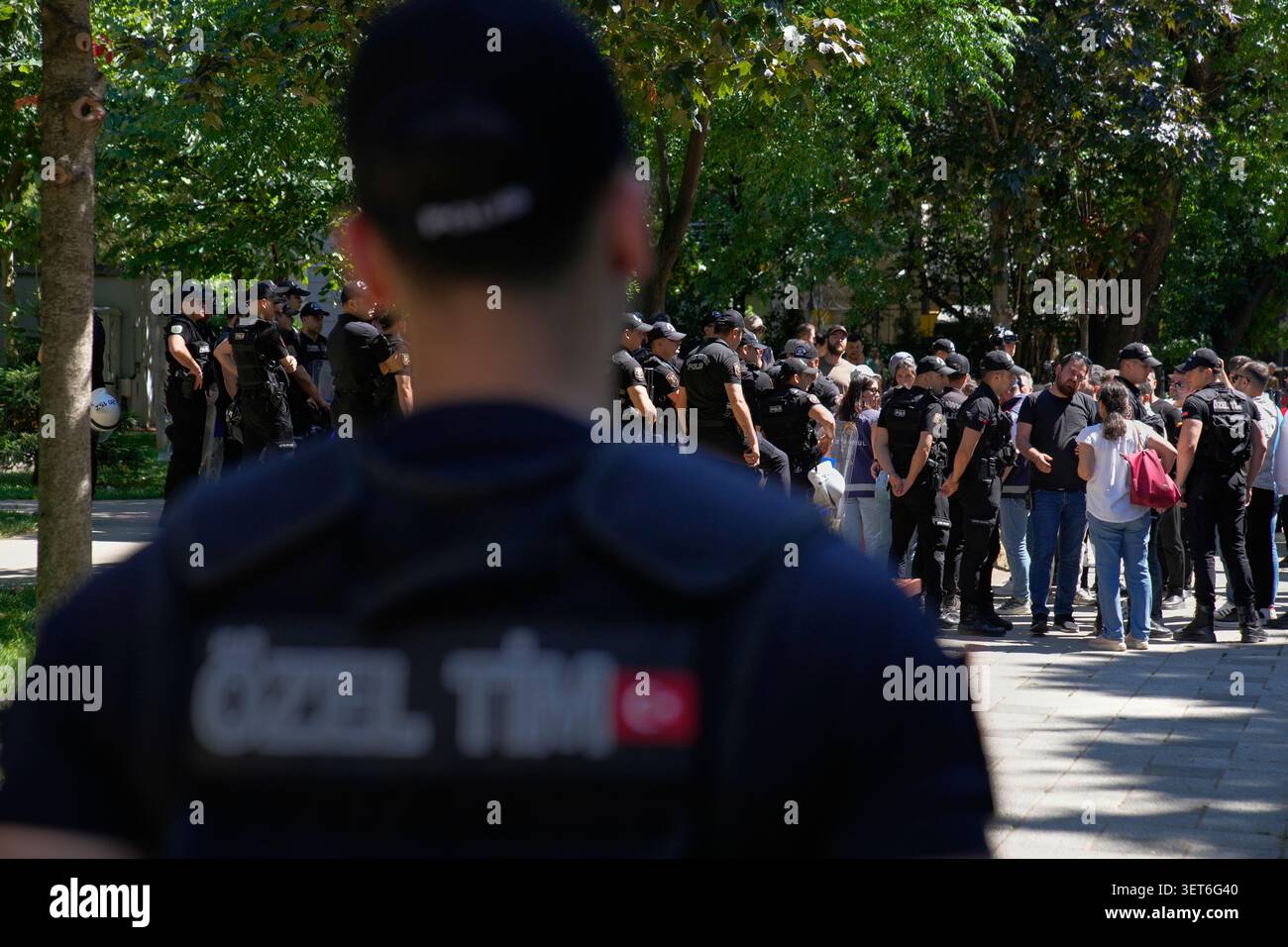 Police block and detain some protesters as they try to march in support ...
