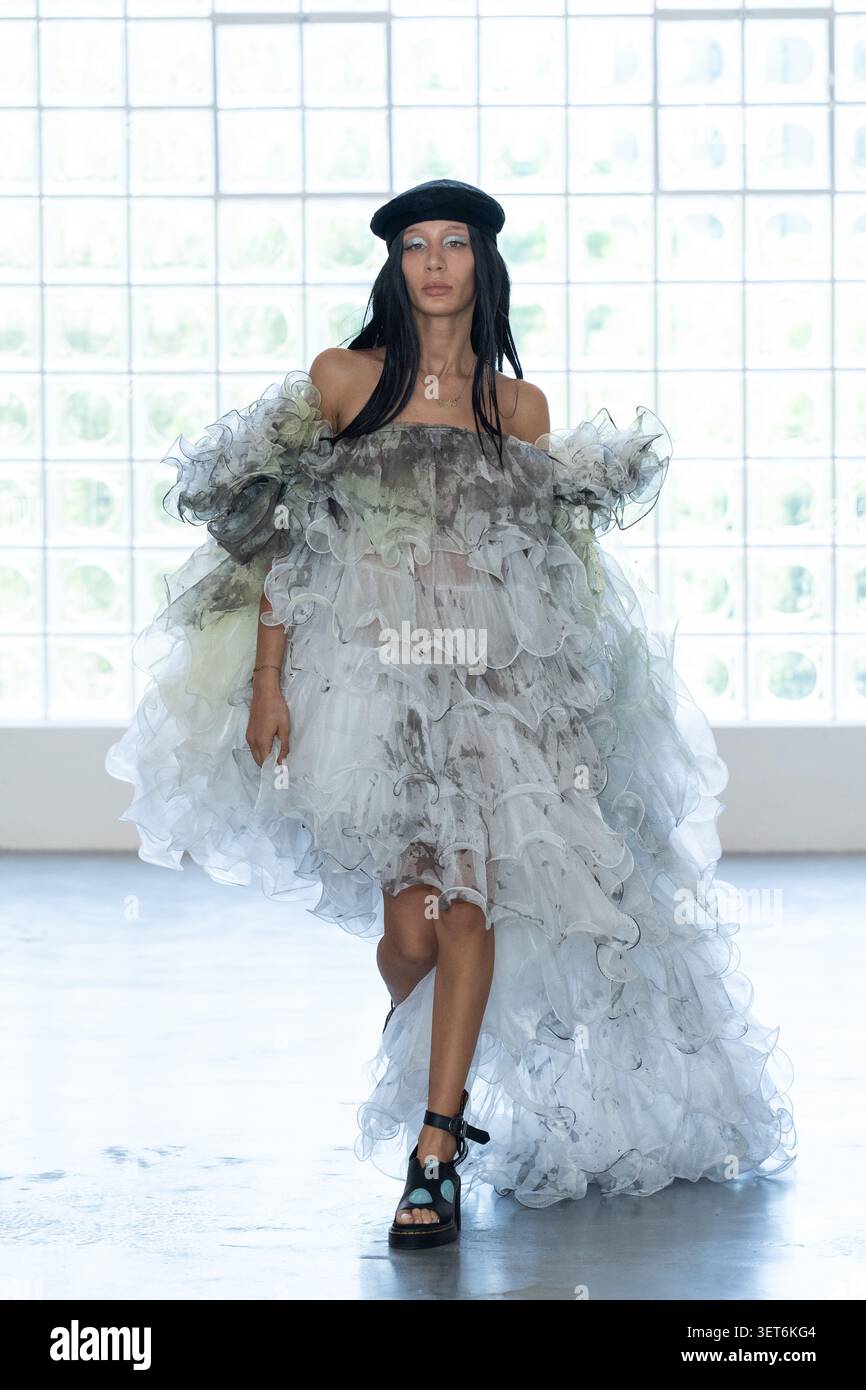 Chadia Rodriguez Milan Fashion Week - Men S/S 2027 Simon Cracker ...