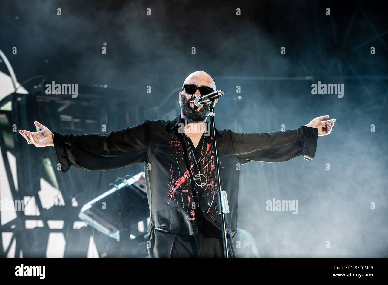Giuliano Sangiorgi sing during the Music Concert NEGRAMARO - UNA STORIA ...