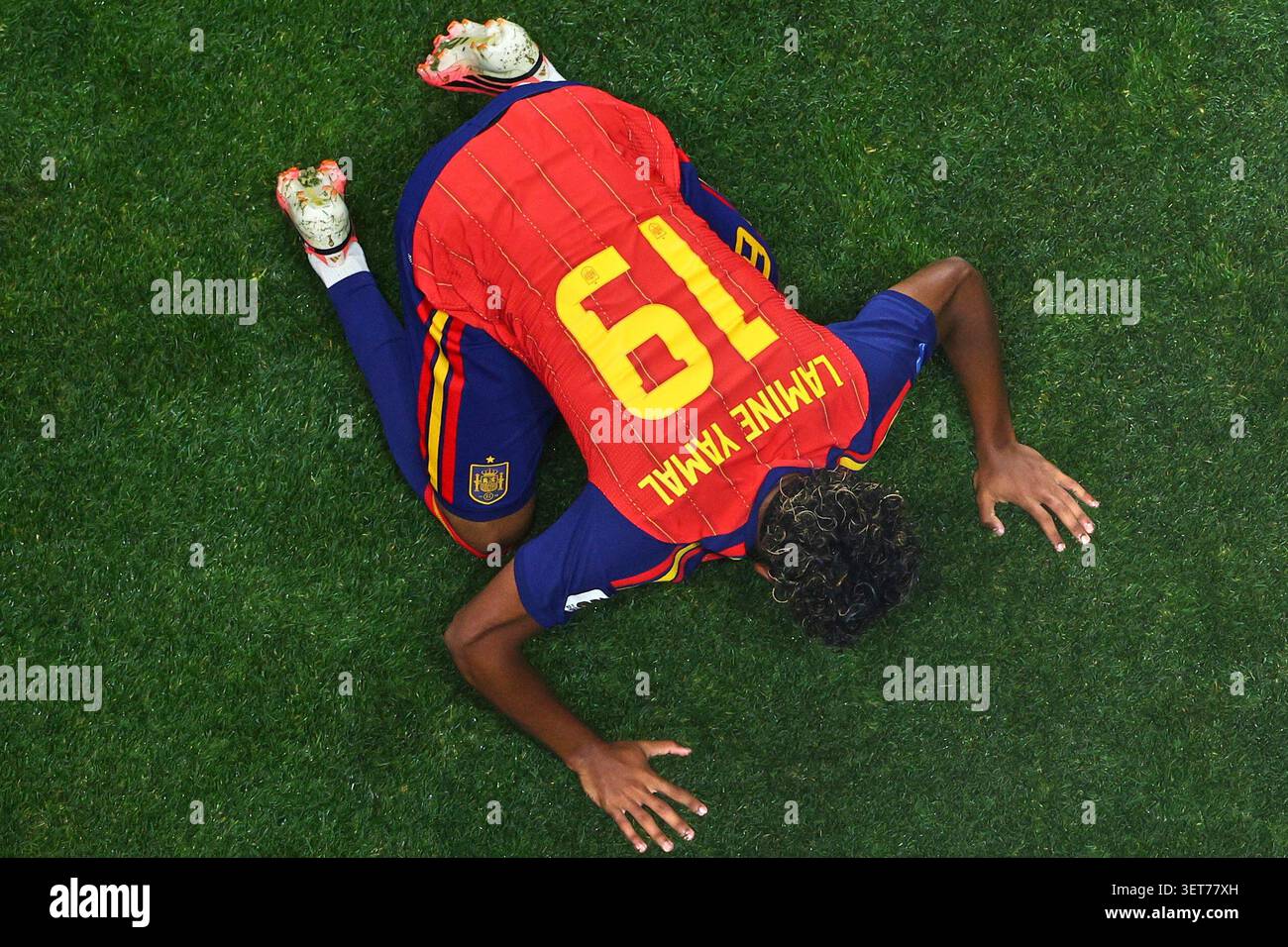 Spain's Lamine Yamal (19) celebrates after scoring during the World Cup ...