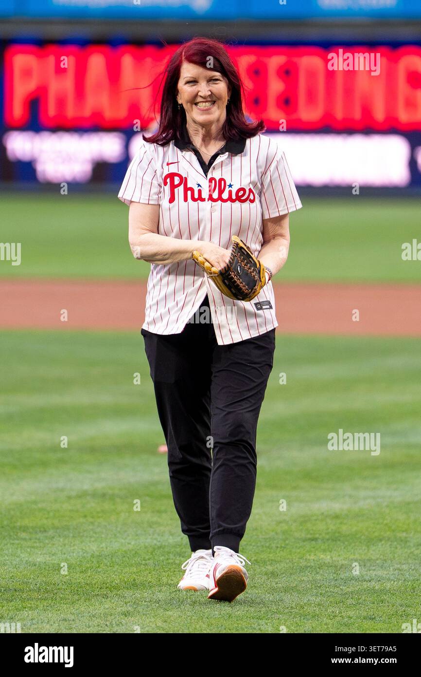 Actress Kate Flannery reacts prior to a baseball game between the New ...