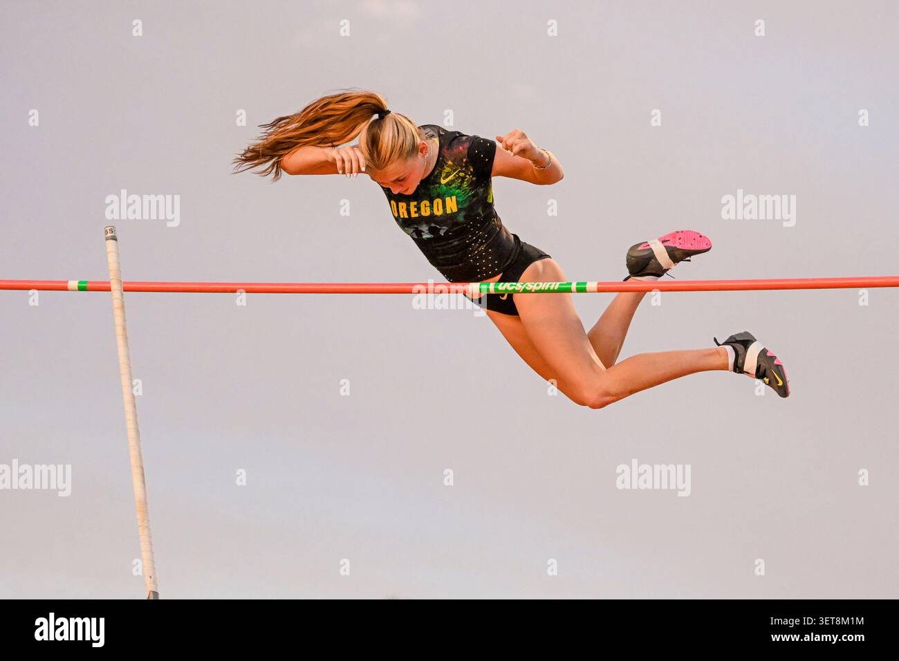 Emily Fitzsimmons of Oregon places third in the women's pole vault with ...