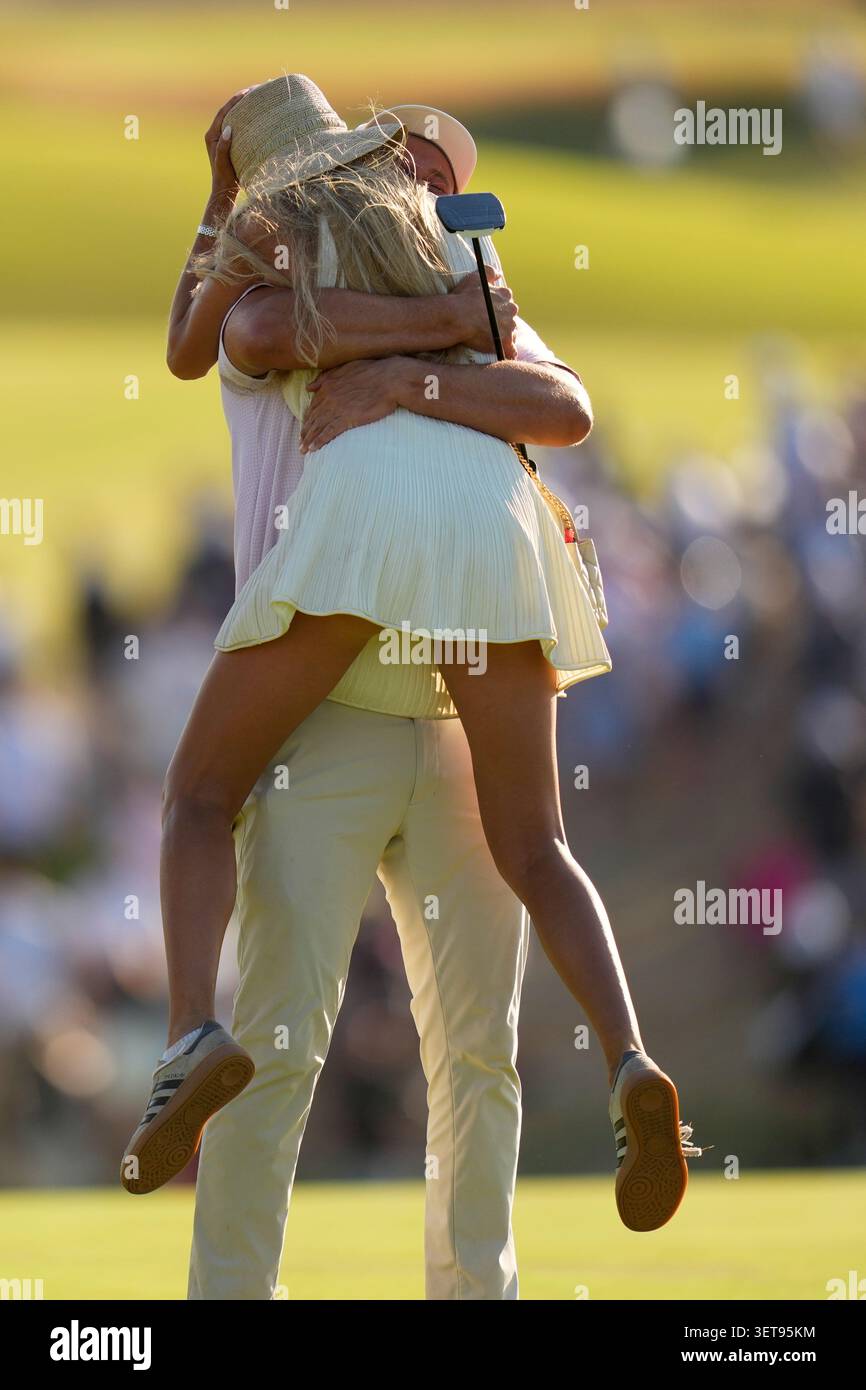 Wyndham Clark celebrates with his girlfriend Emily Tanner after winning ...