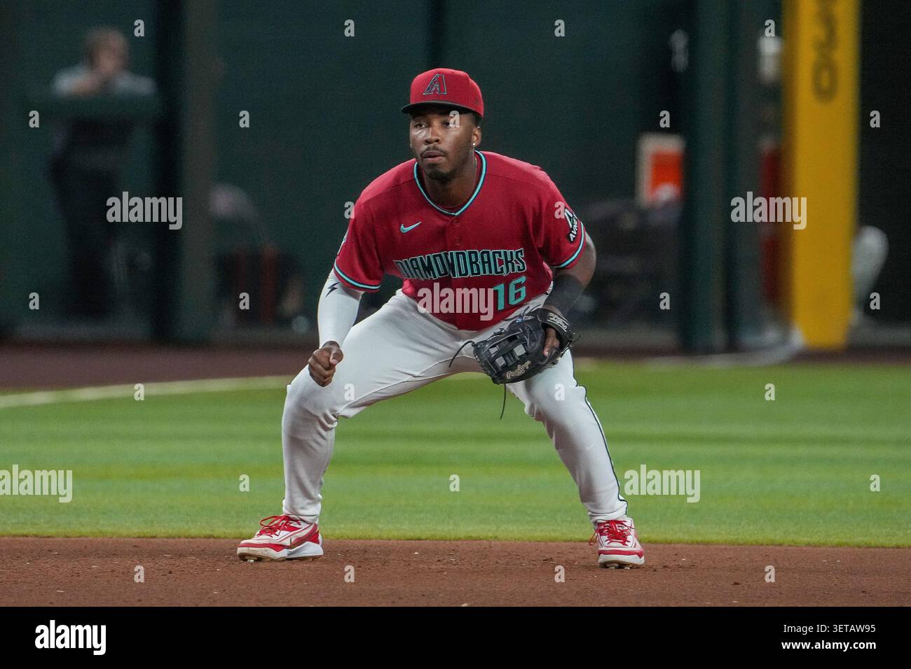 Arizona Diamondbacks third baseman Lujames Groover (16) during a ...