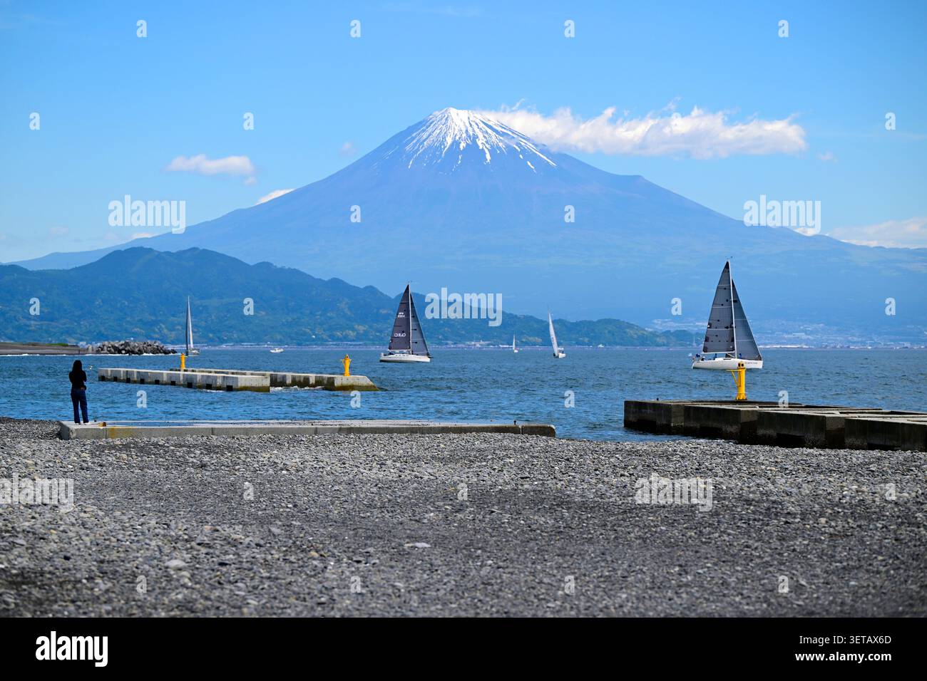Seascape with beautiful Fuji san in Shizuoka,Japan Stock Photo - Alamy