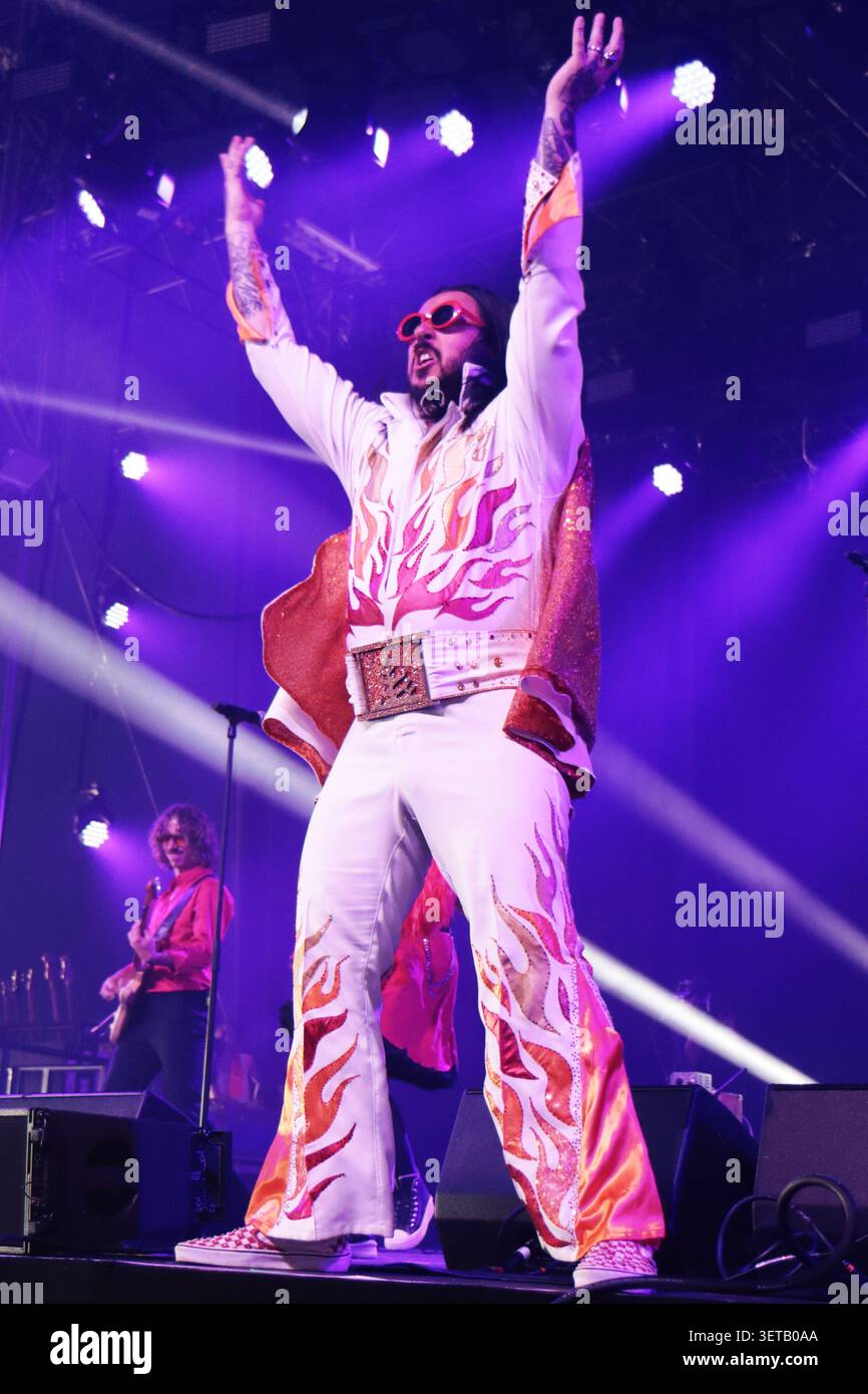 Elvana performs at the Isle of Wight Festival 2026 - Seaclose Park ...