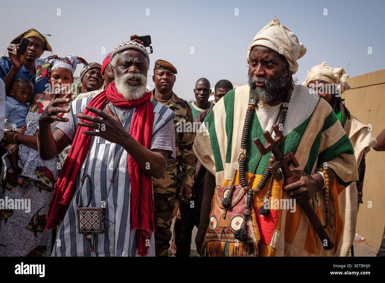 The artist and actor Hamadoun Kassogué, known as Kass (left ...
