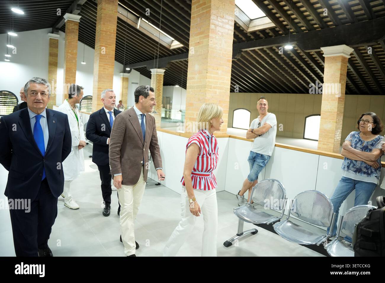 The acting President of the Regional Government of Andalusia, Juanma ...