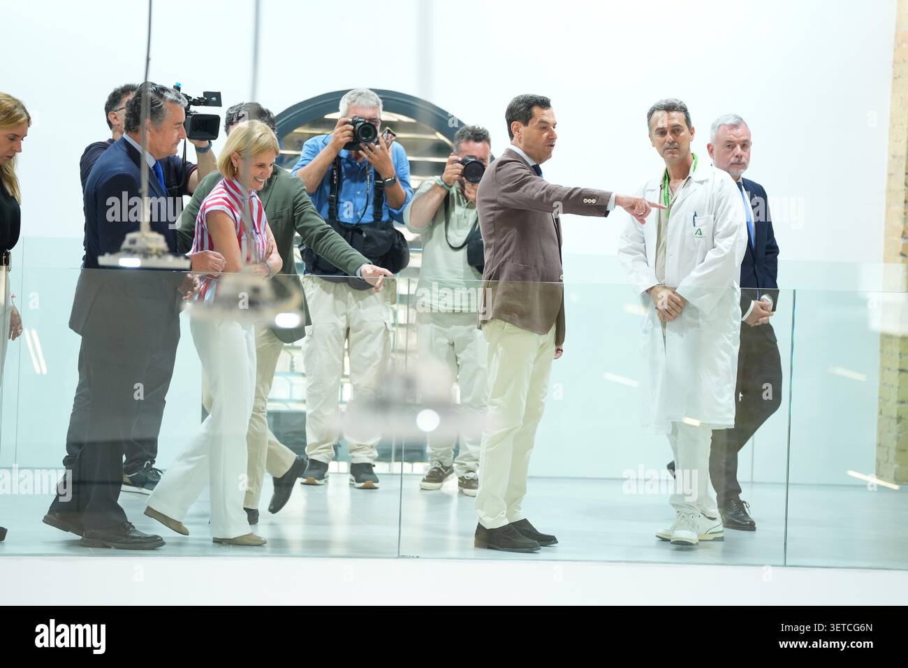 The acting President of the Regional Government of Andalusia, Juanma ...
