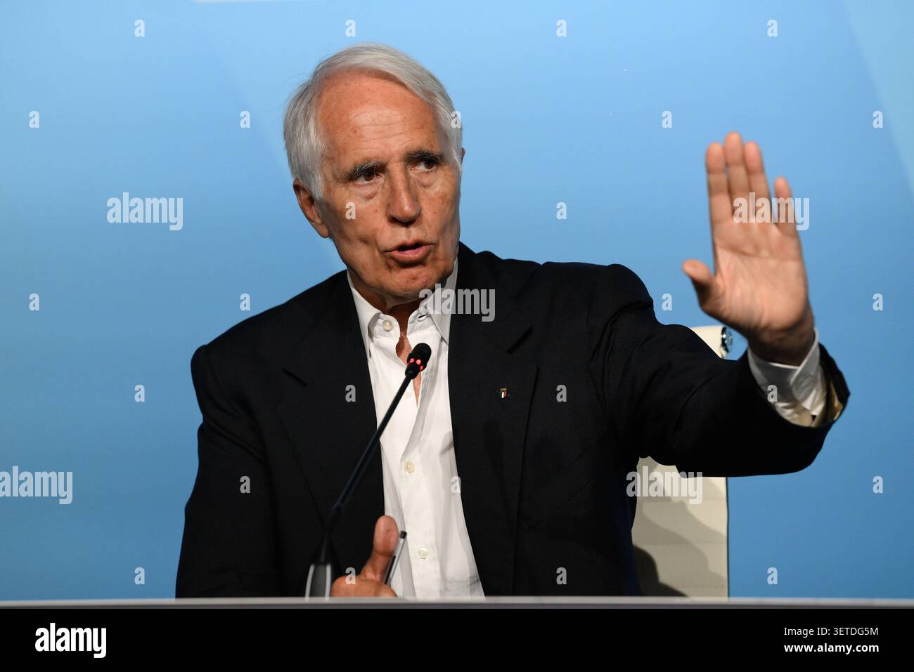 IPA85941443 - During the press conference held by the new FIGC ...