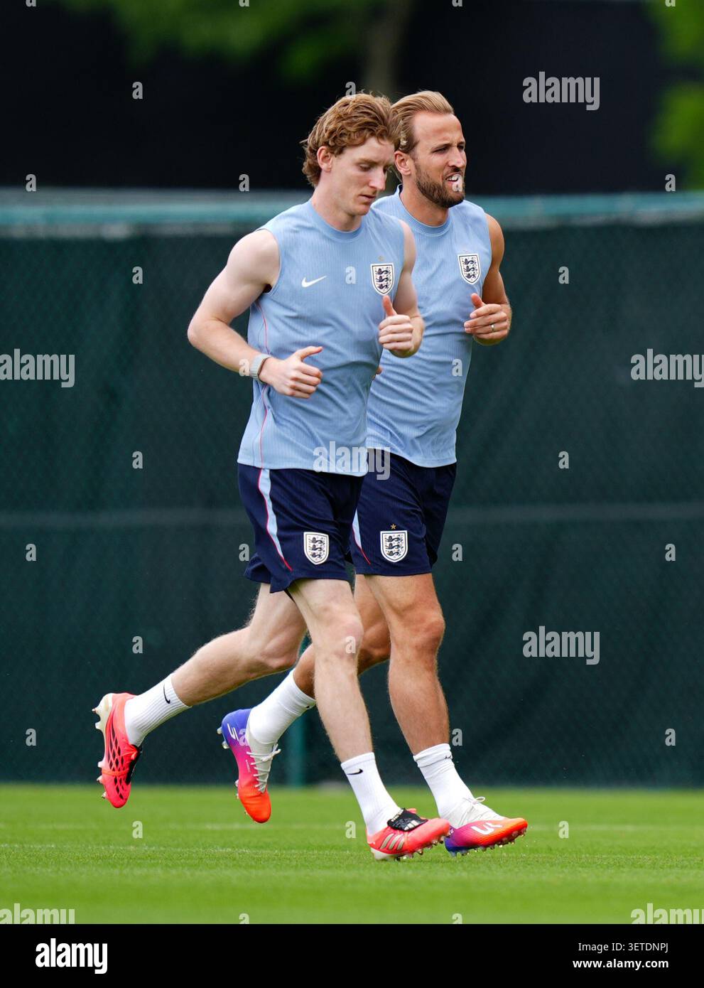 England's Anthony Gordon and Harry Kane during a training session at ...