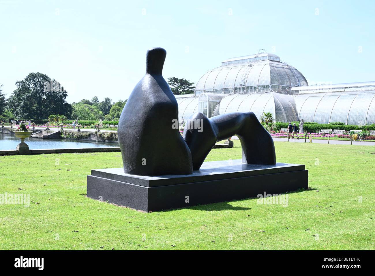 Set across Kew's iconic landscapes and world-renowned botanical ...