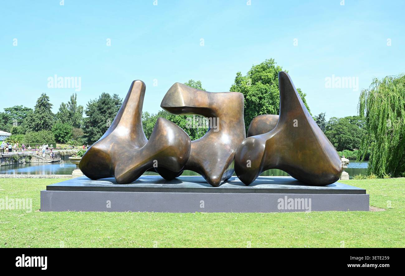 Set across Kew's iconic landscapes and world-renowned botanical ...