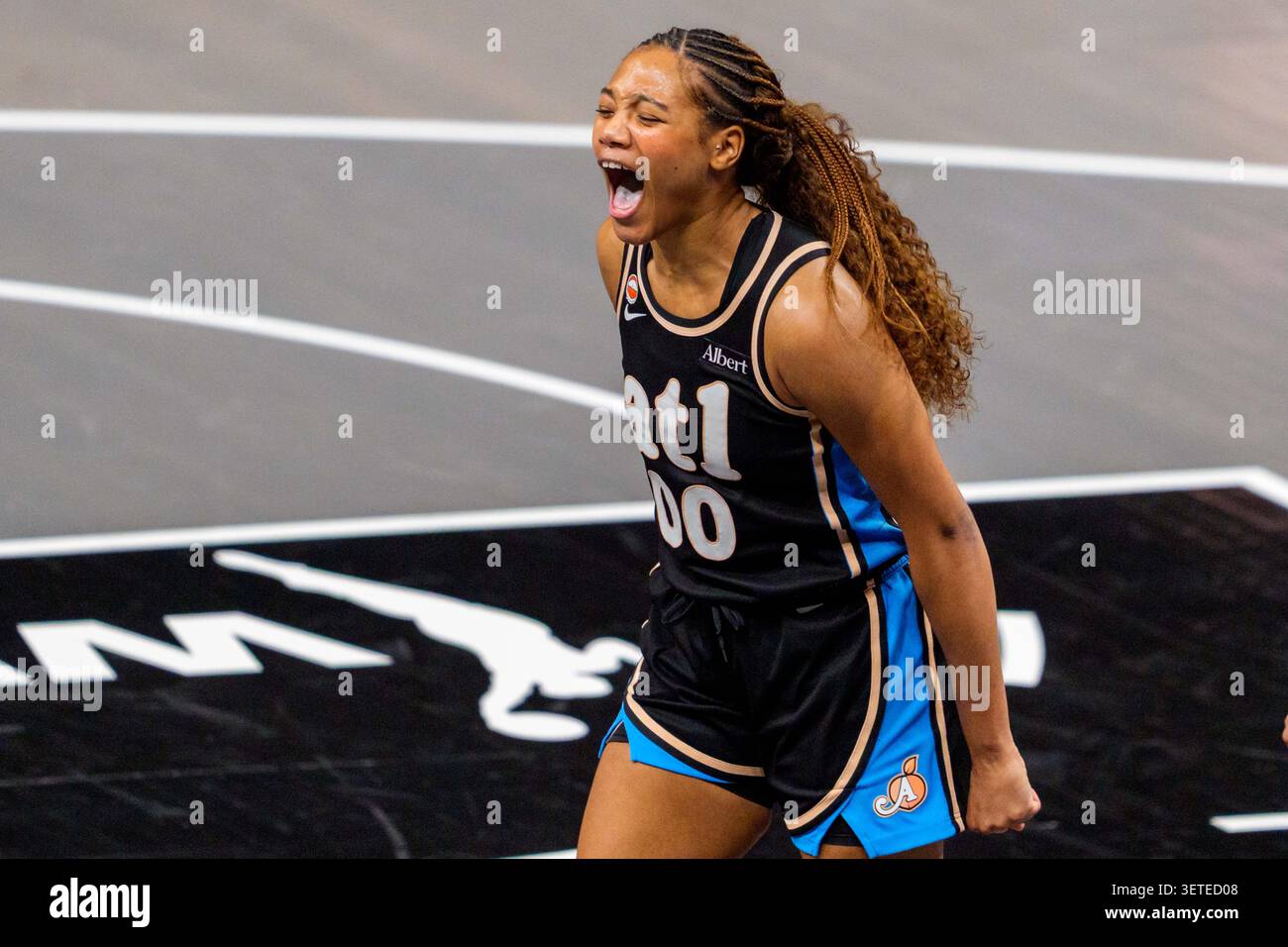 ATLANTA, GA - JUNE 20: Naz Hillmon #00 of the Atlanta Dream celebrates ...