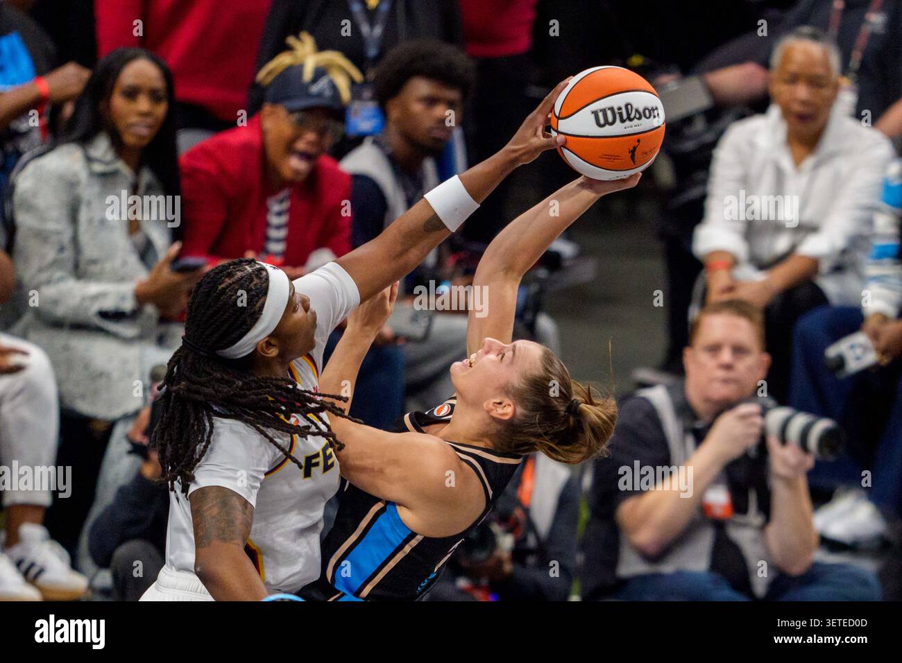 ATLANTA, GA - JUNE 20: Myisha Hines-Allen #2 of the Indiana Fever ...