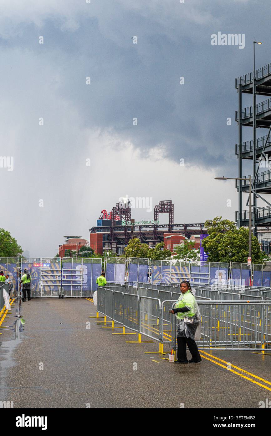 Fans arrive at Philadelphia Stadium for the France vs. Iraq match ...