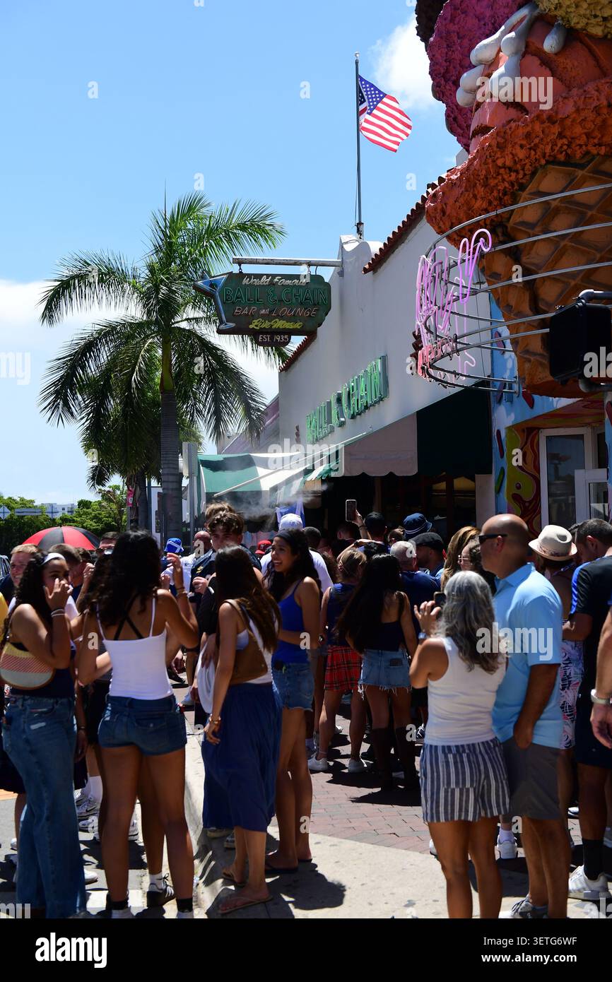 Scotland's fans take over Miami ahead of their march to loanDepot Park ...