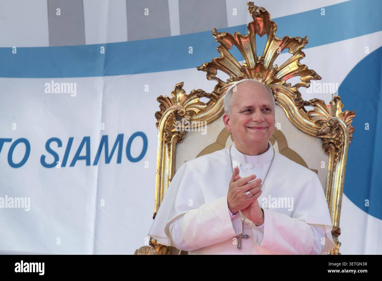 Pope Leo XIV meets with citizens in Piazza della Vittoria in Pavia ...