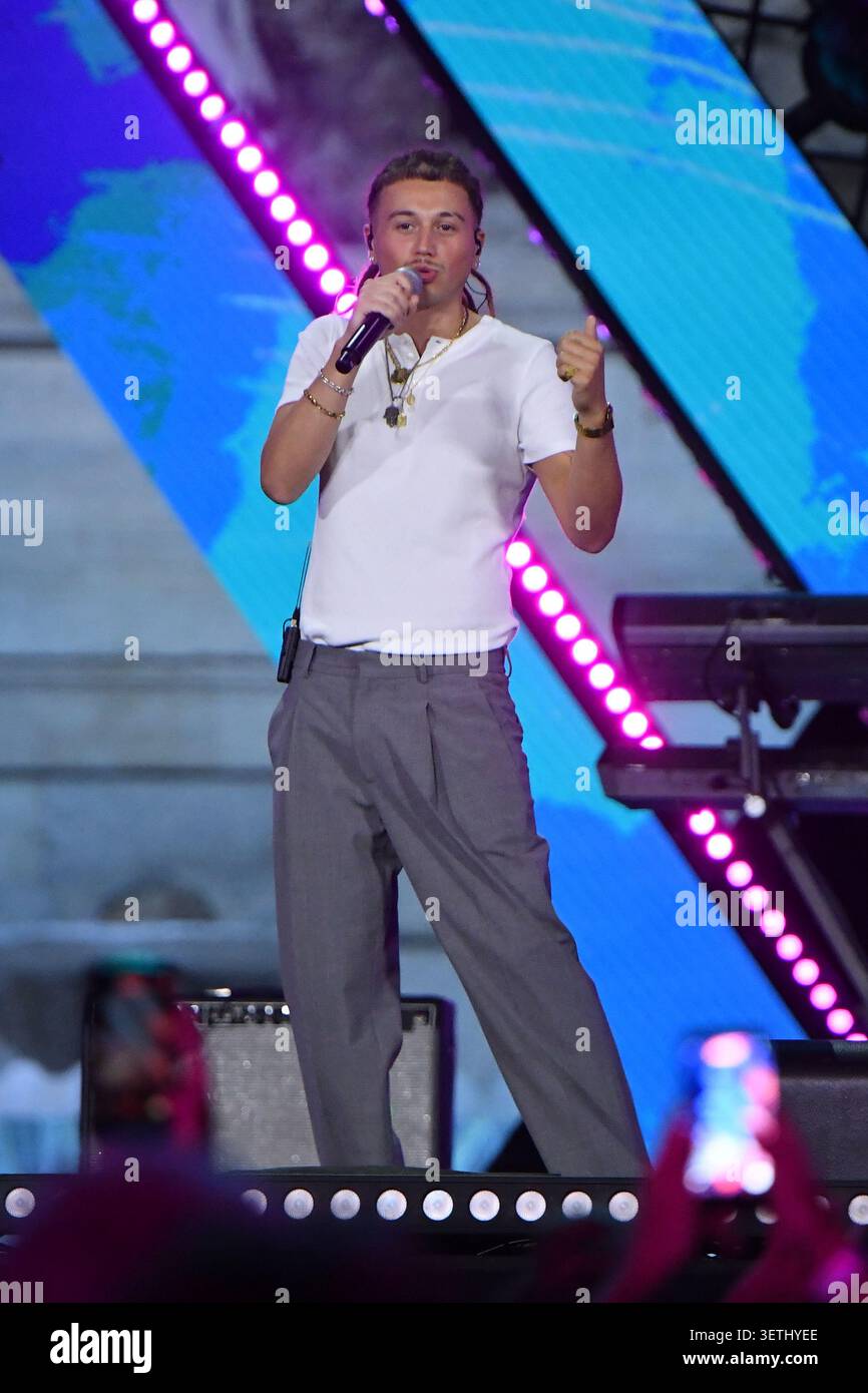 IPA85958356 - Rome, Piazza del Popolo, "Tim Summer Hits," late evening ...