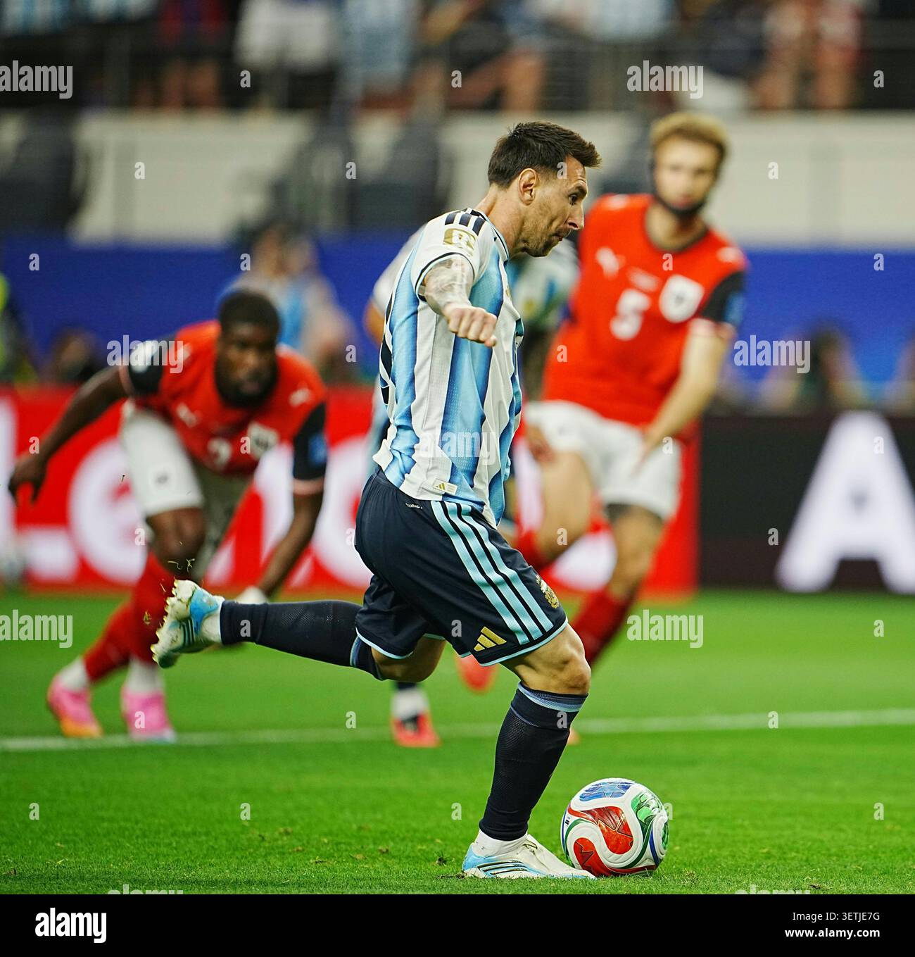 ABD0096 20260622 - The match between Argentina and Austria in the ...