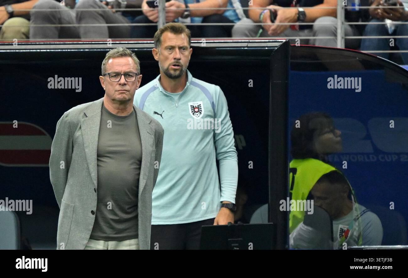 from left: Coach Ralf Rangnick (Austria), Assistant Coach Lars Kornetka ...