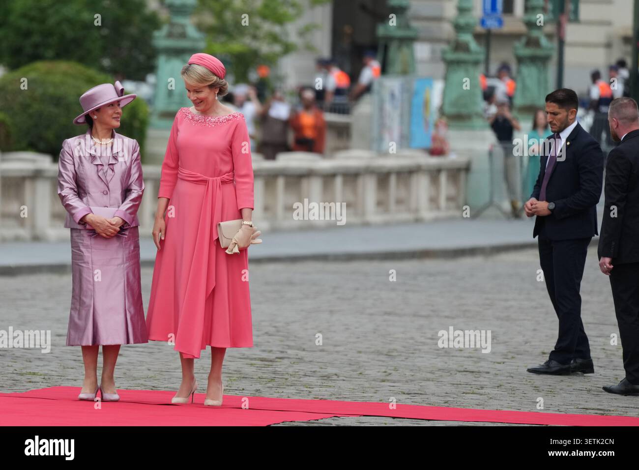 Belgium's Queen Mathilde, second left, speaks with Japan's Empress ...