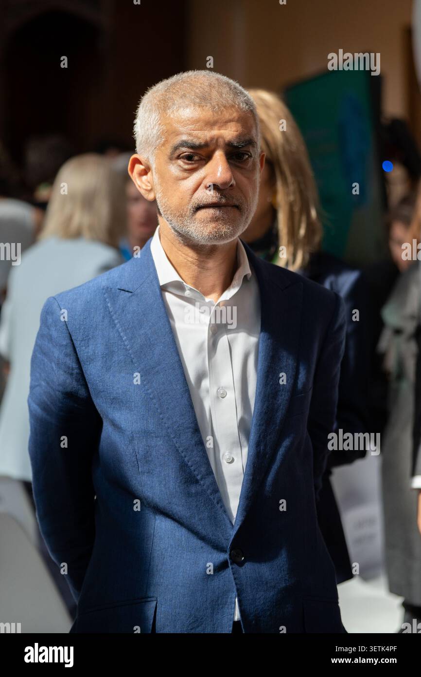 Sir Sadiq Khan at the Climate and Energy Crises Bloomberg ...