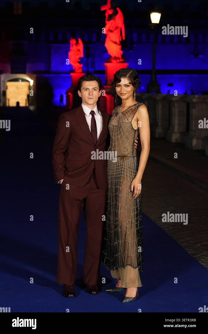 Tom Holland and Zendaya pose on the red carpet of the premiere for the ...