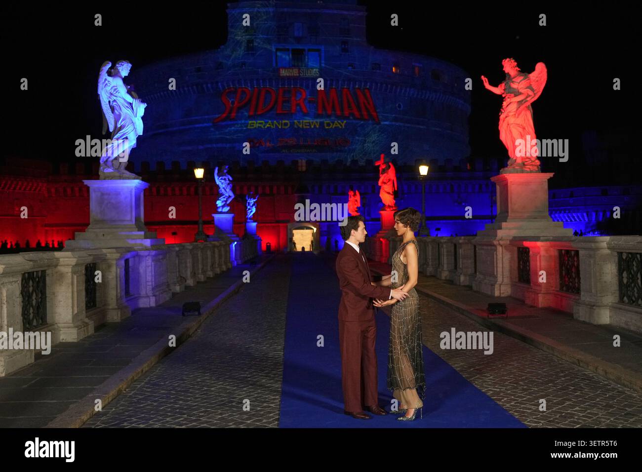 Tom Holland and Zendaya pose on the red carpet of the premiere for the ...