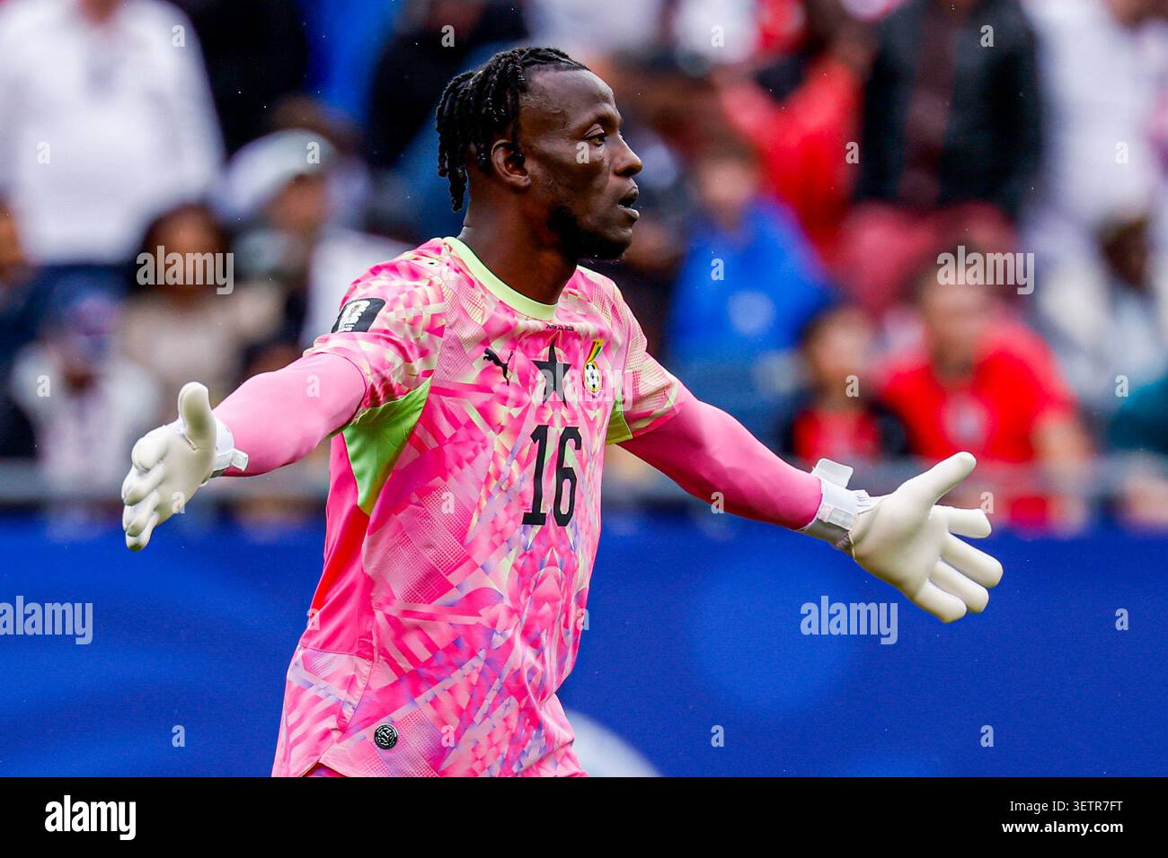 goalkeeper Benjamin Asare of Ghana gestures during the FIFA World Cup ...