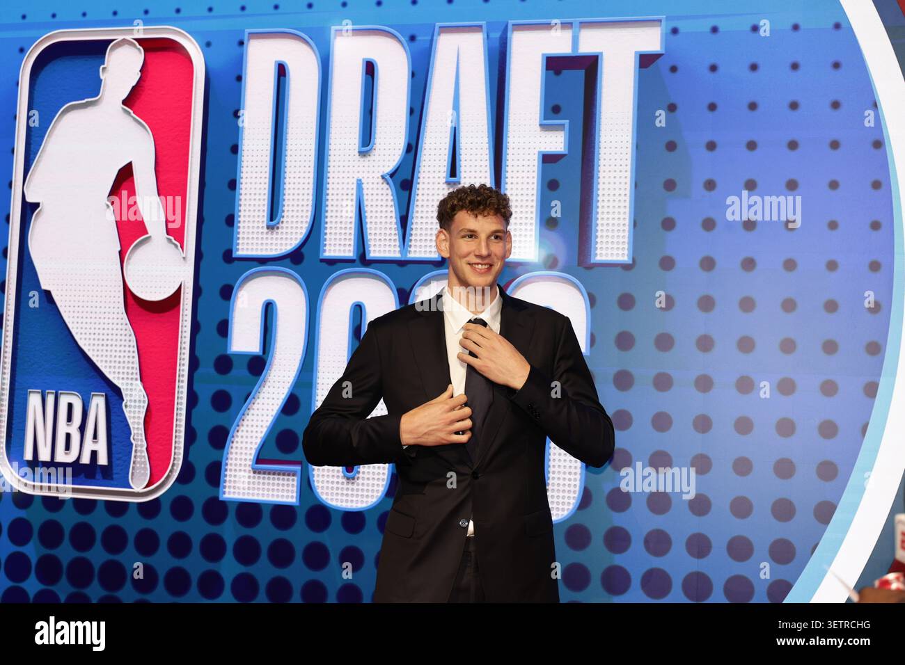 Hannes Steinbach arrives for the first round of the NBA basketball ...