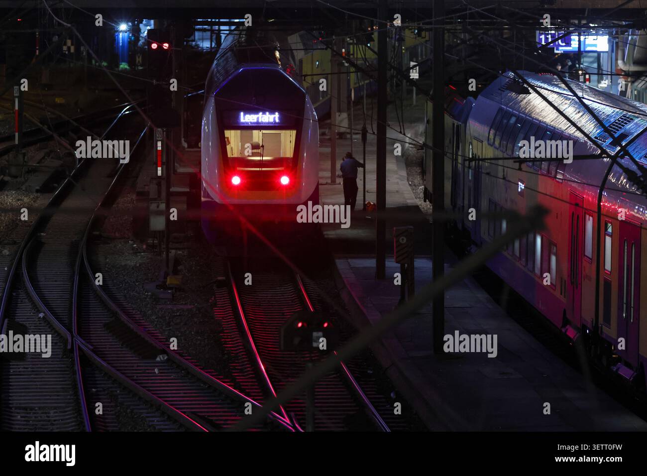 23 June 2026, Hamburg: Trains are stopped at Hamburg Central Station ...
