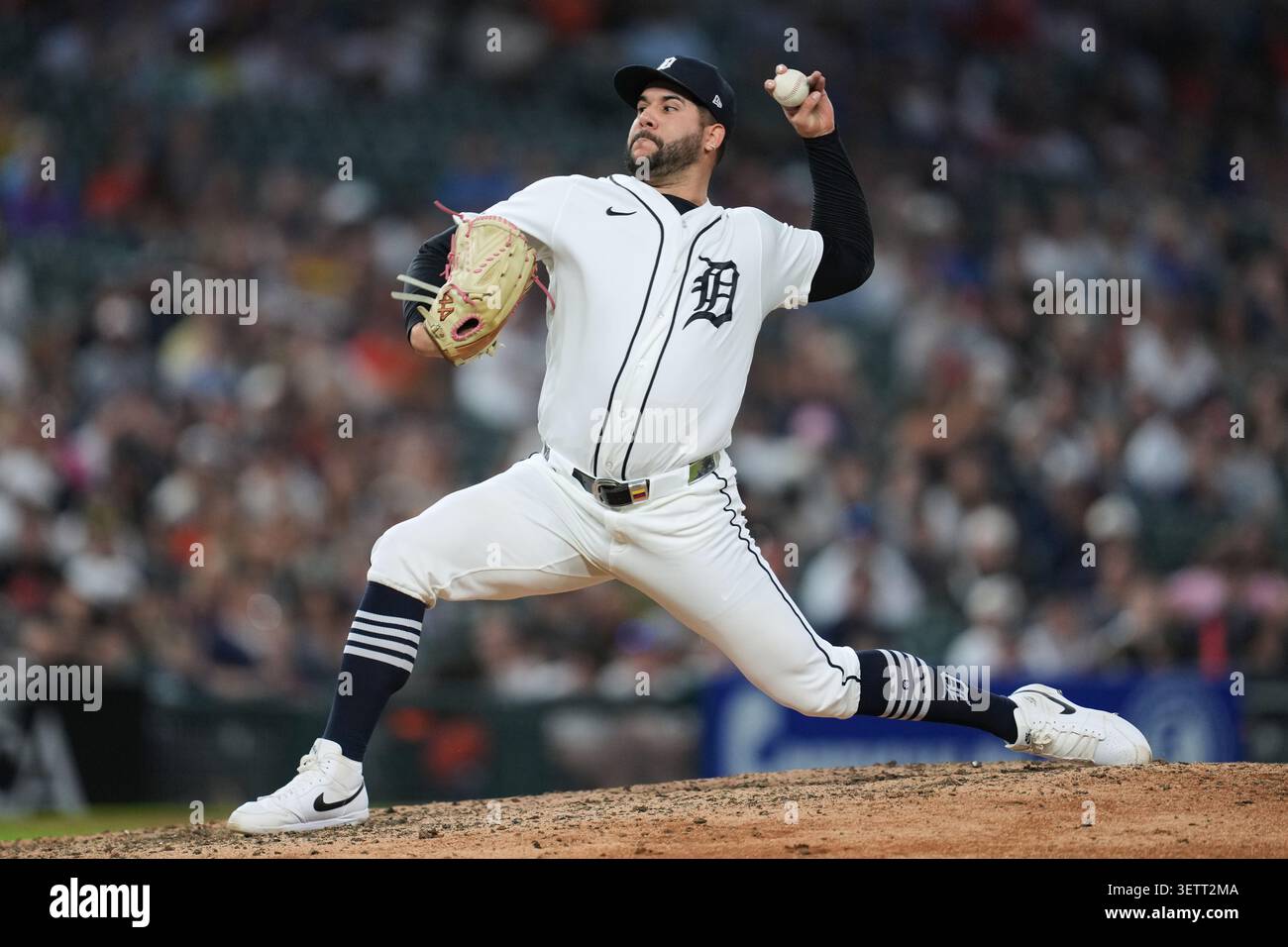 Detroit Tigers pitcher Enmanuel de Jesus throws against the New York ...