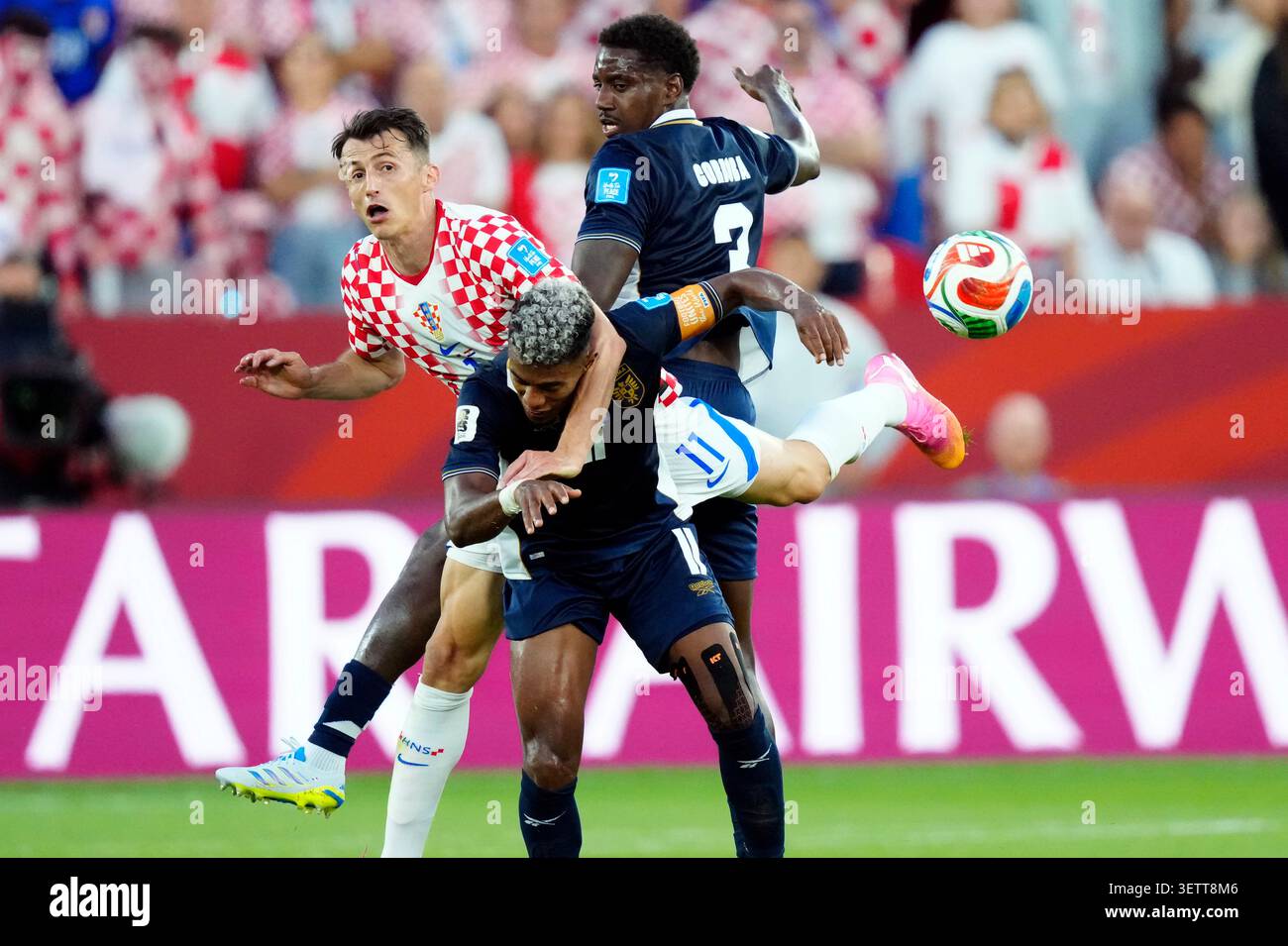 Croatia's Ante Budimir (11), Panama's Yoel Barcenas (11) and Panama's ...