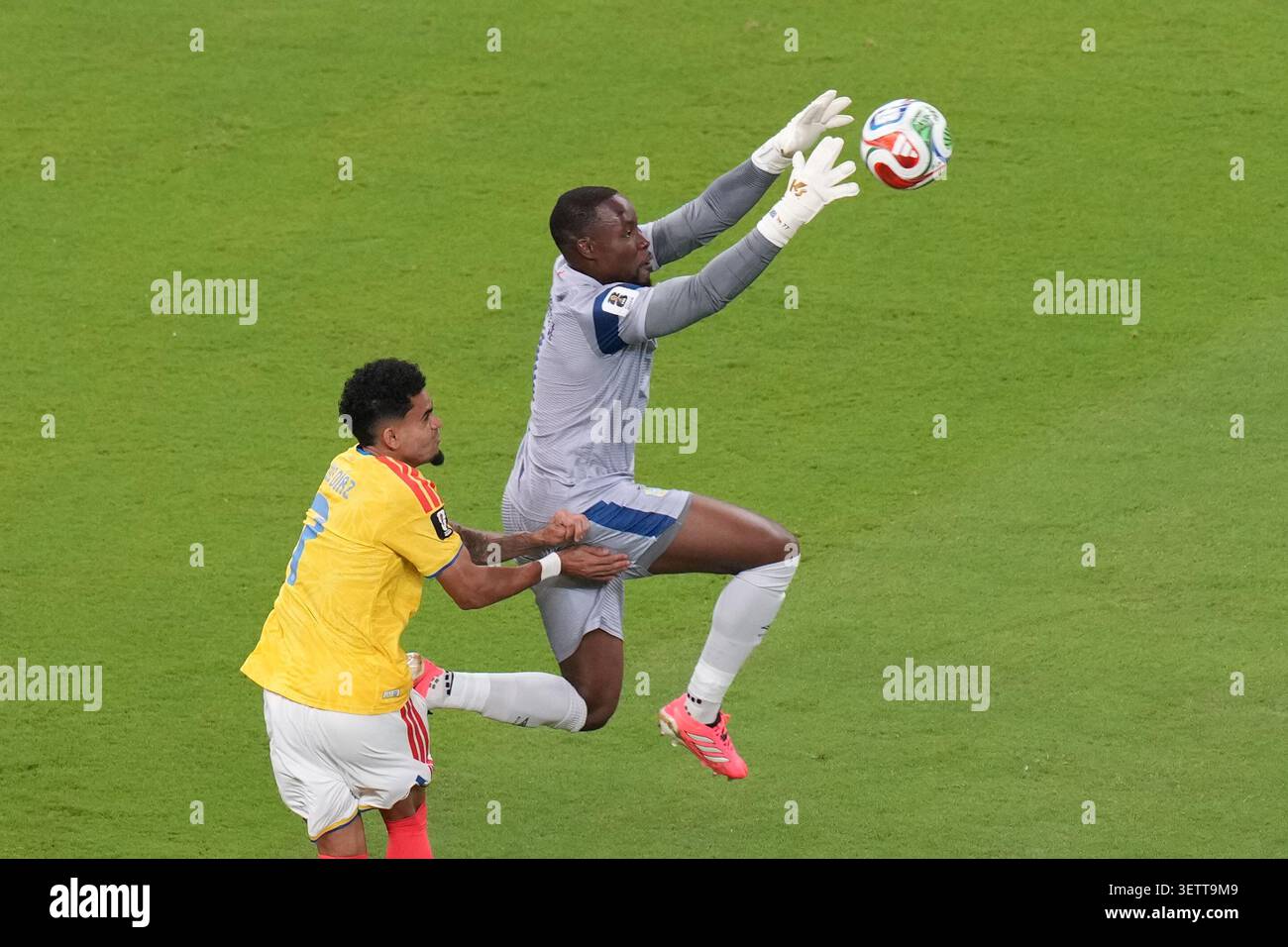 Congo goalkeeper Lionel Mpasi (1) makes a save against Colombia's Luis ...