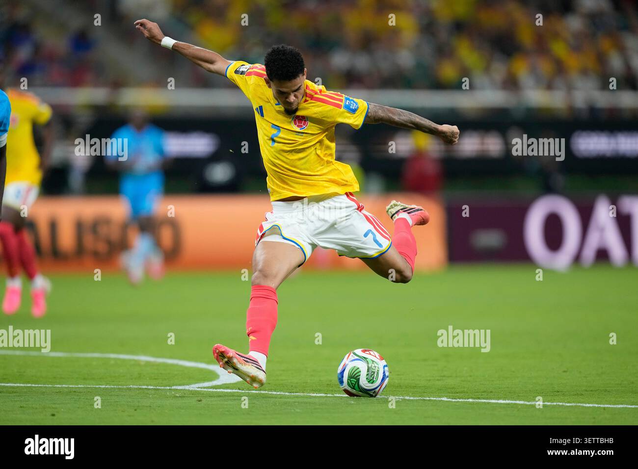Colombia's Luis Diaz (7) takes a free kick during the World Cup Group K ...