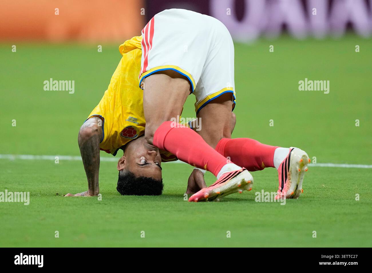 Colombia's Luis Diaz (7) reacts during the World Cup Group K soccer ...