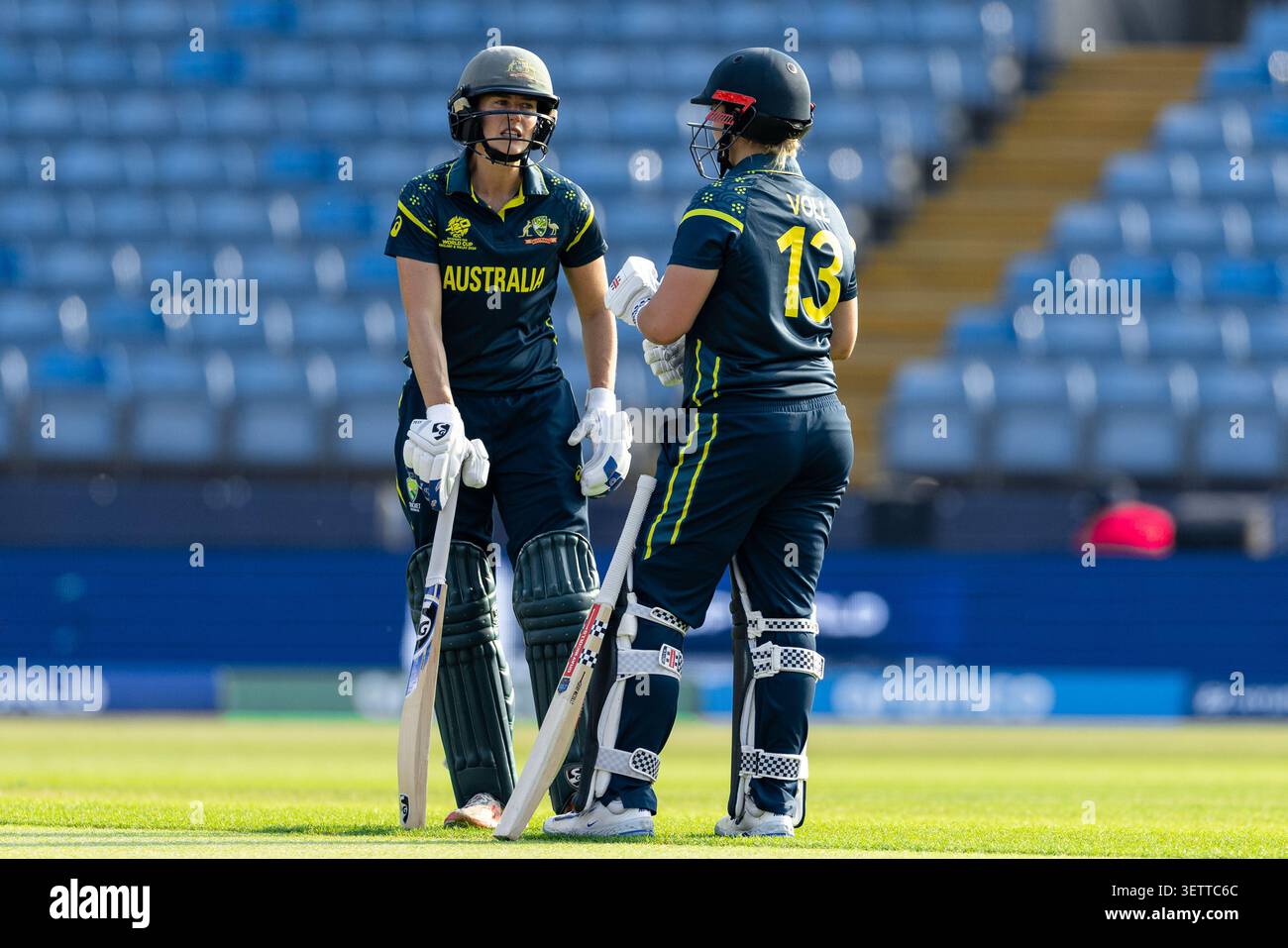 LEEDS, ENGLAND - JUNE 23: Ellyse Perry and Georgia Voll of Australia ...