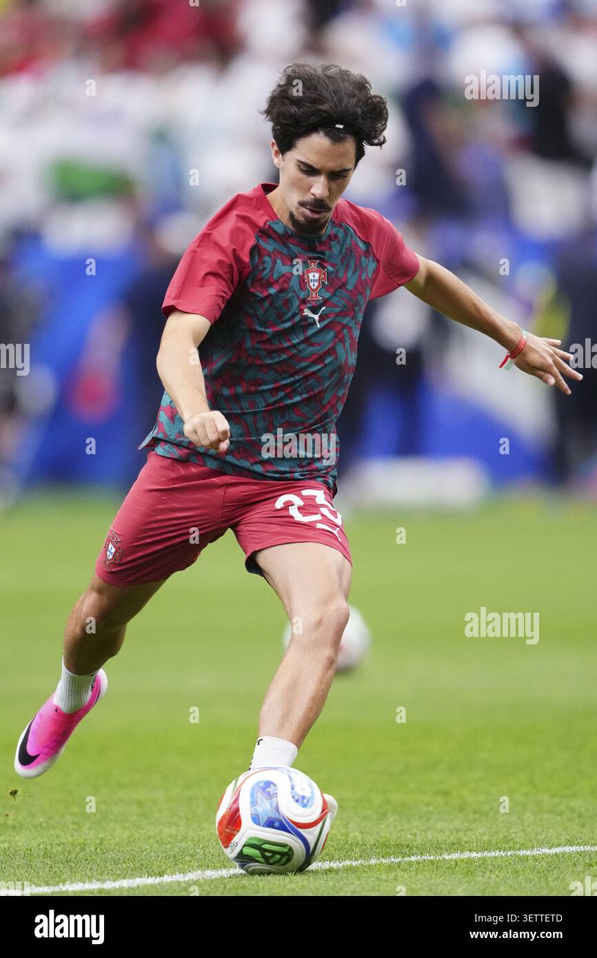 IPA85996470 - Vitinha of Portugal warms up during the FIFA World Cup ...
