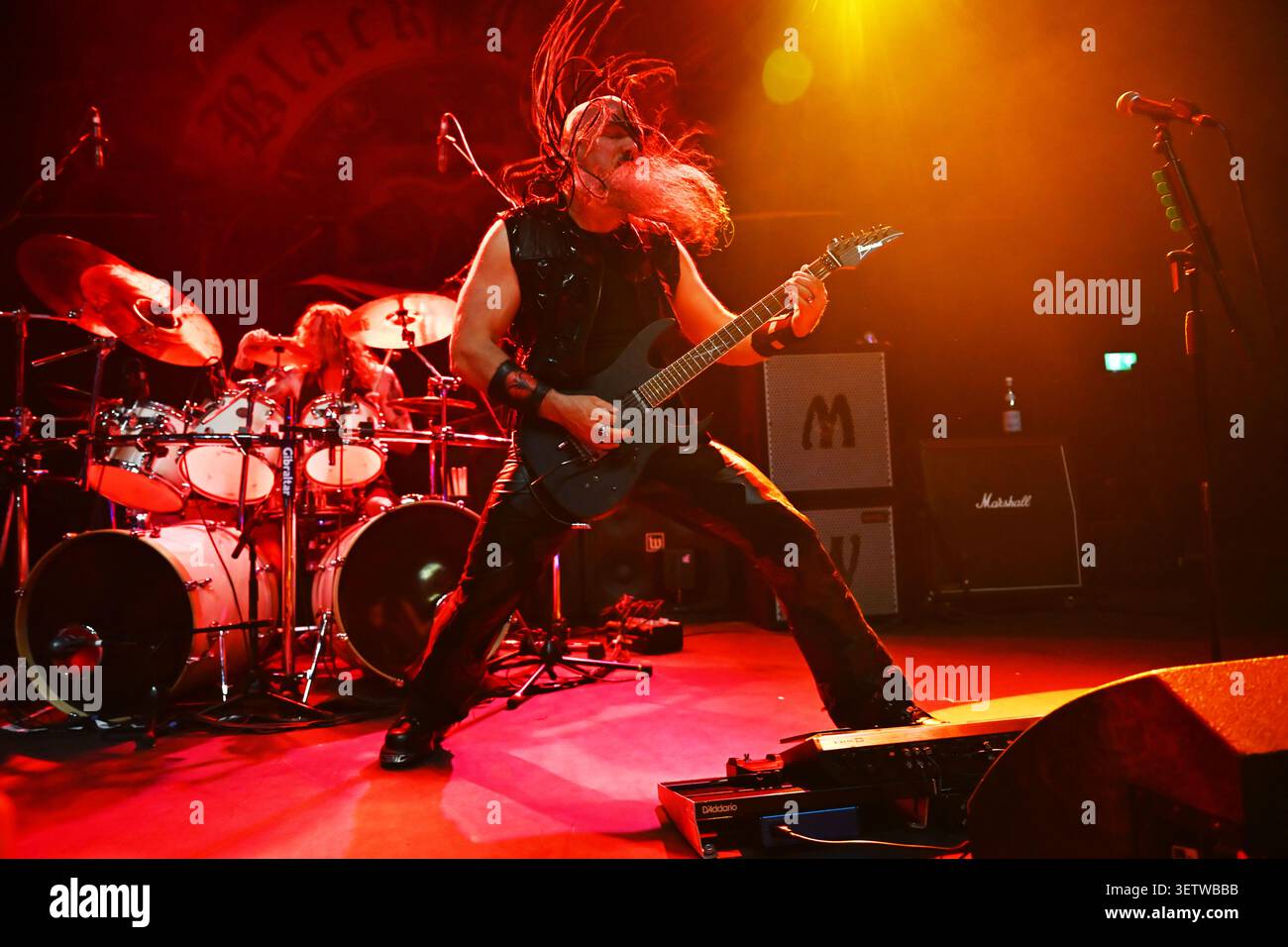 LONDON, ENGLAND - MAY 29: Curran Murphy of ‘Venom Inc’ performing at ...