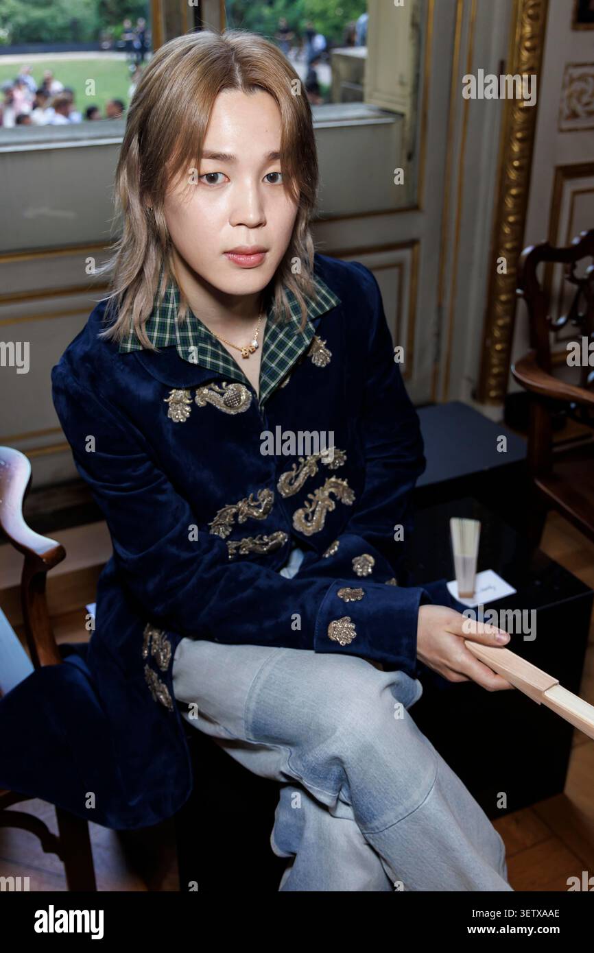 Jimin BTS attends DIOR Menswear Spring-Summer 2027 runway during Paris ...