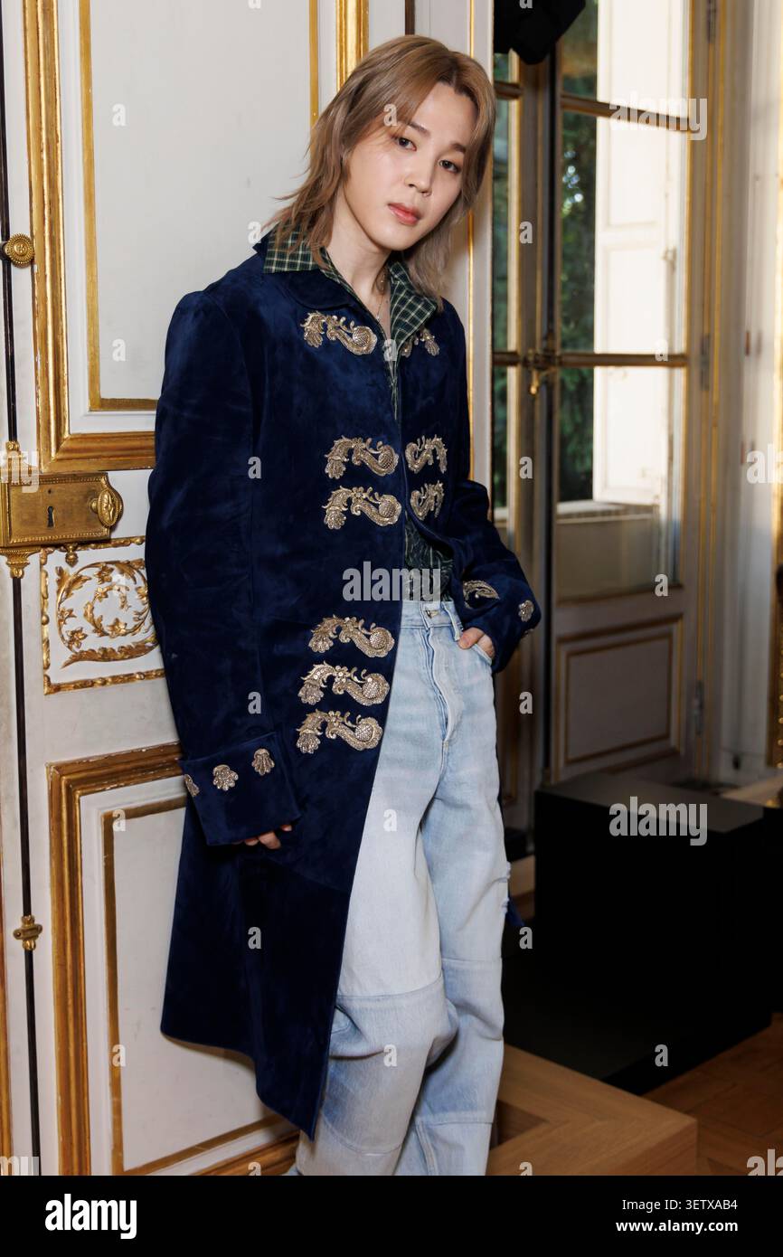 Jimin BTS attends DIOR Menswear Spring-Summer 2027 runway during Paris ...