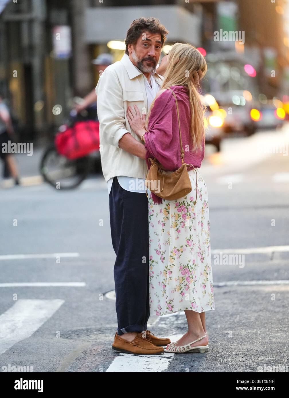 Photo by: XNY/STAR MAX/IPx 2026 6/23/26 Kate Hudson and Javier Bardem ...