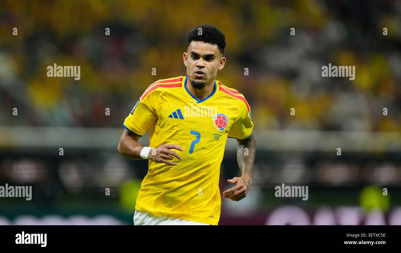 Colombia's Luis Diaz (7) in action during the World Cup Group K soccer ...