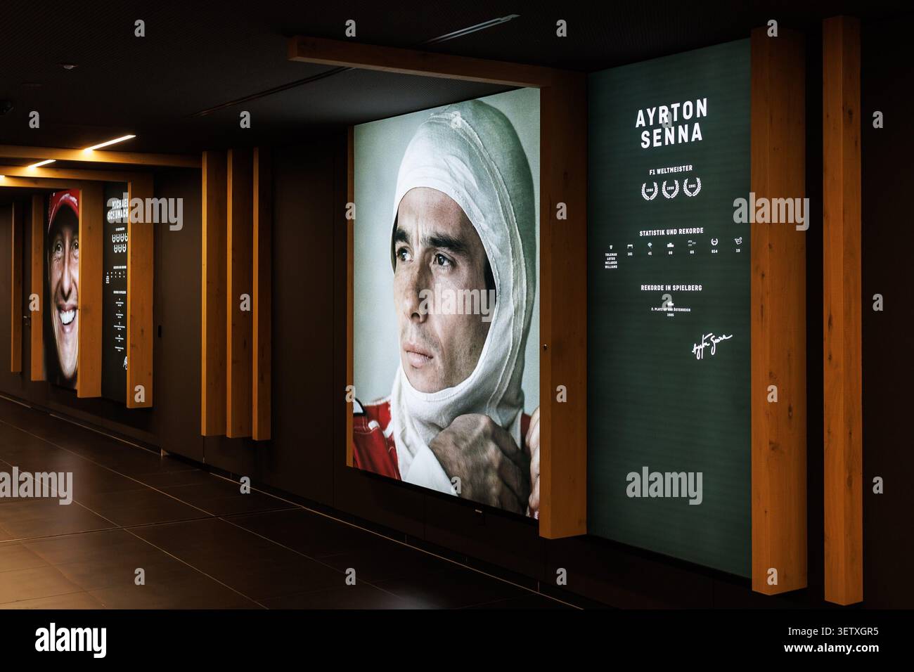 Galerie mit Bildern von Ayrton Senna und Michael Schumacher, Grosser ...