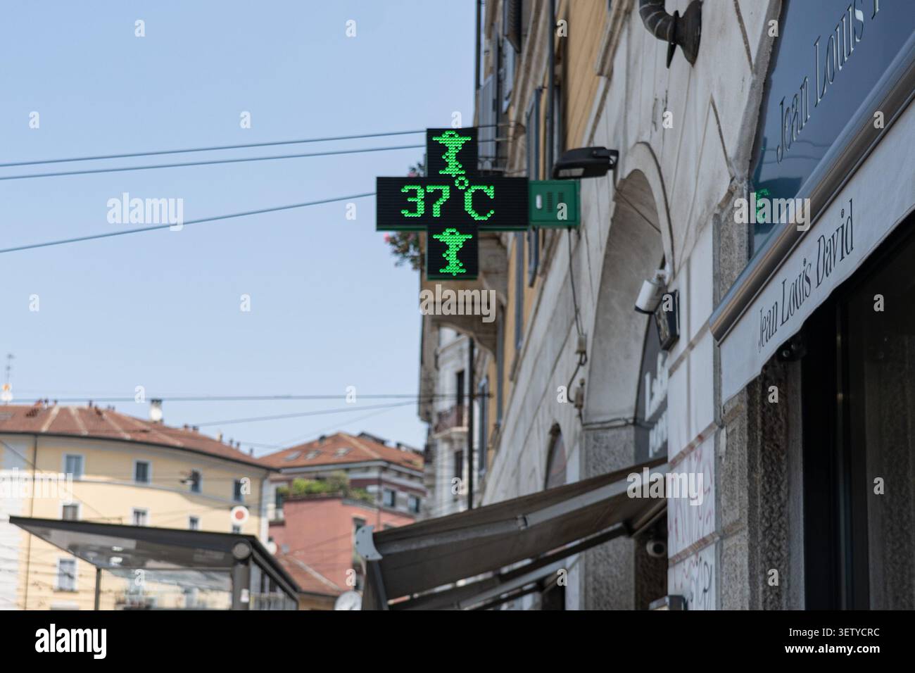 IPA86015541 - Milan, June 24, 2026: The heat wave continues along the ...
