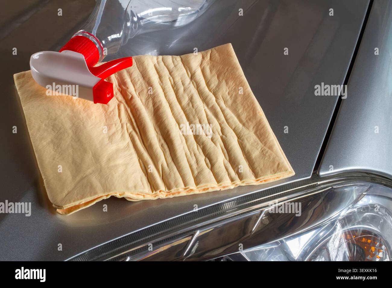 Care of the paintwork of the car. Artificial suede napkin. A napkin for ...